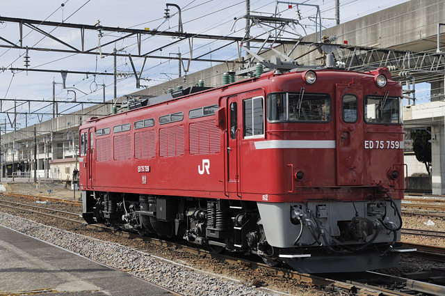 Digital Photo Life: ED75 1028牽引の貨物列車1074レ